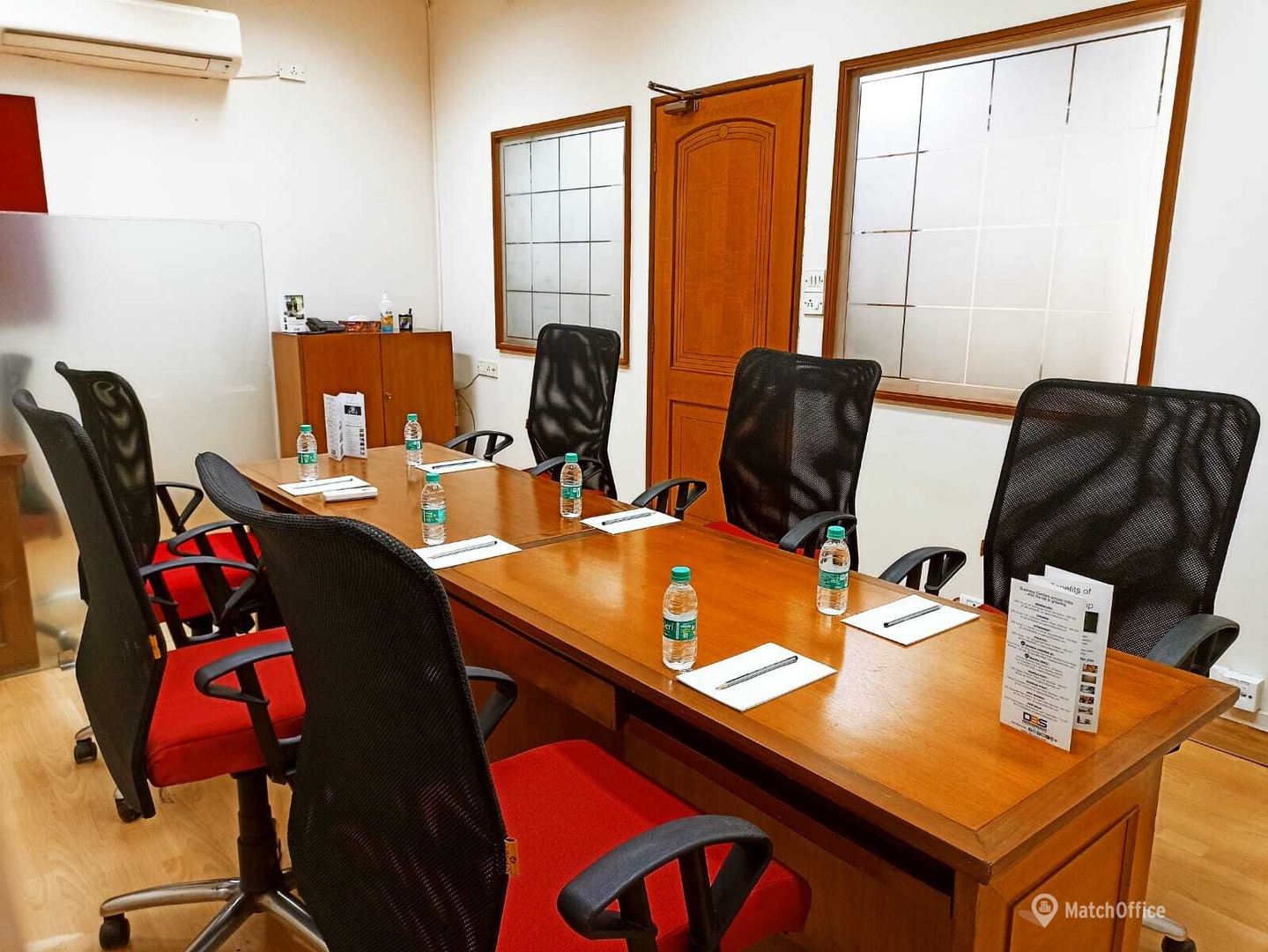 Spacious Business Center with Modern Facilities in New Delhi