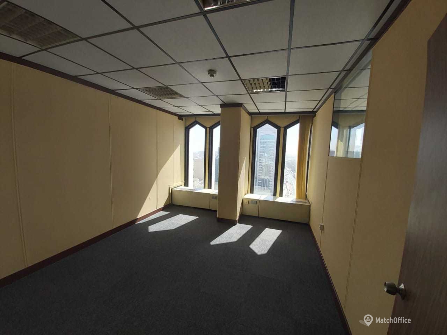 Premium Bussiness Suites for Rent inAl Masraf Tower, Dubai MatchOffice