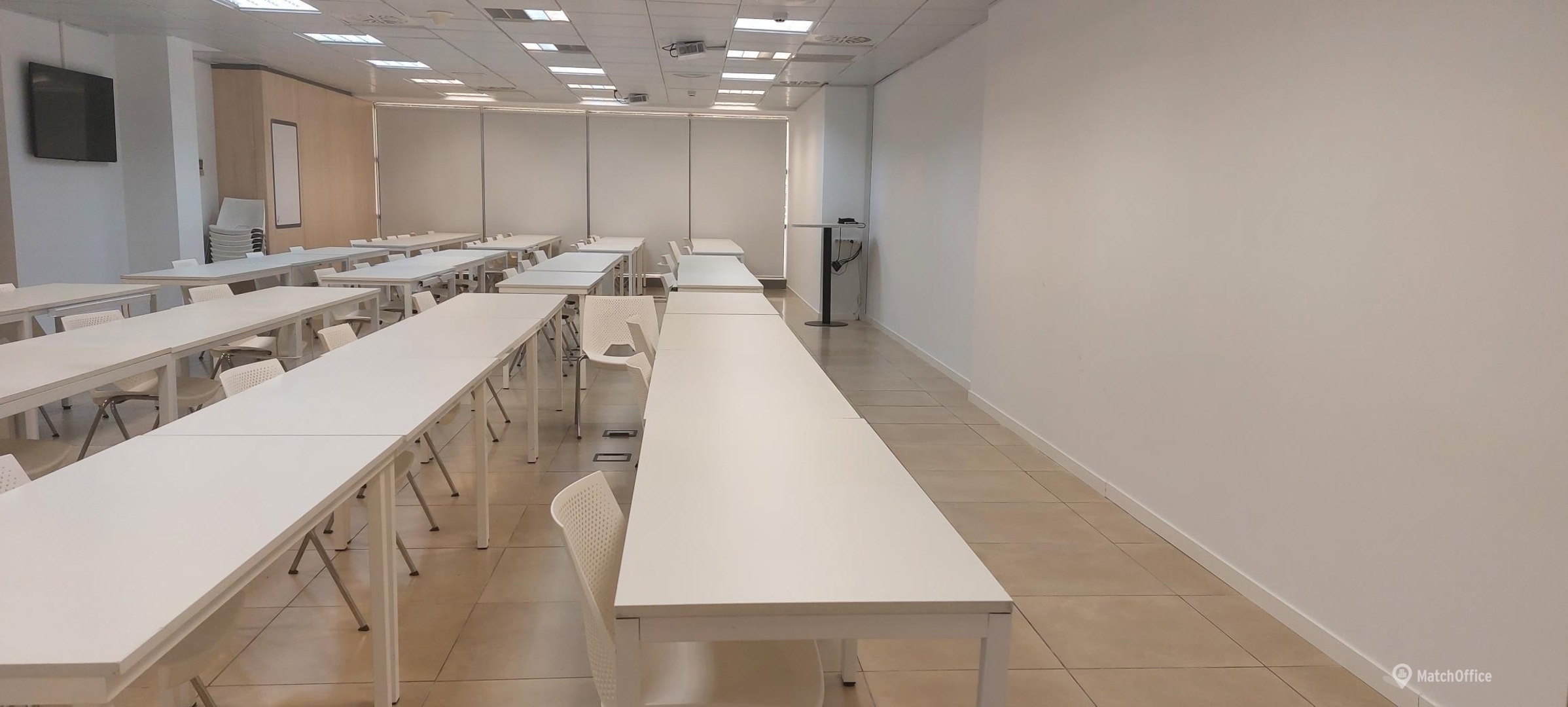 Salas de conferencias en Calle Charles Darwin S/N, Sevilla - MatchOffice.es