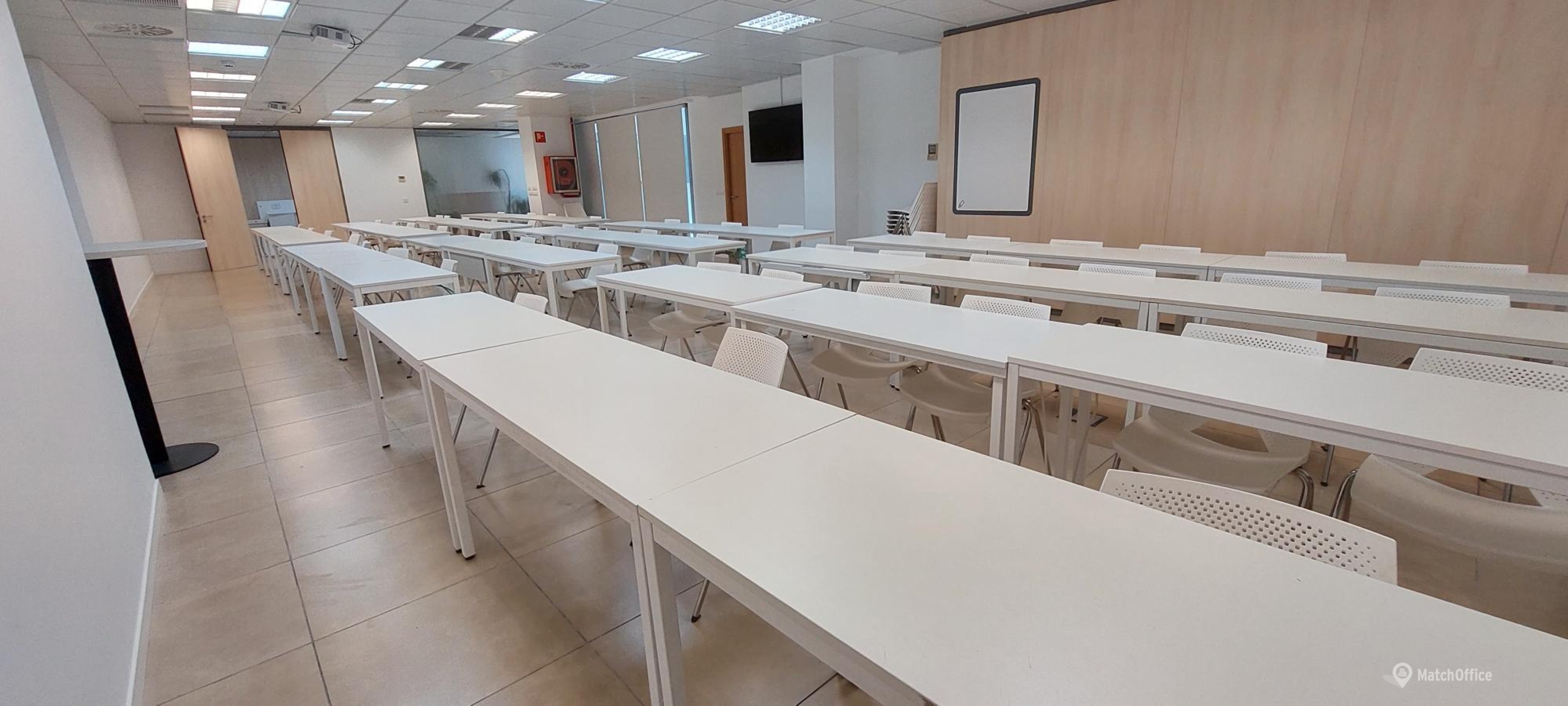Salas de conferencias en Calle Charles Darwin S/N, Sevilla - MatchOffice.es