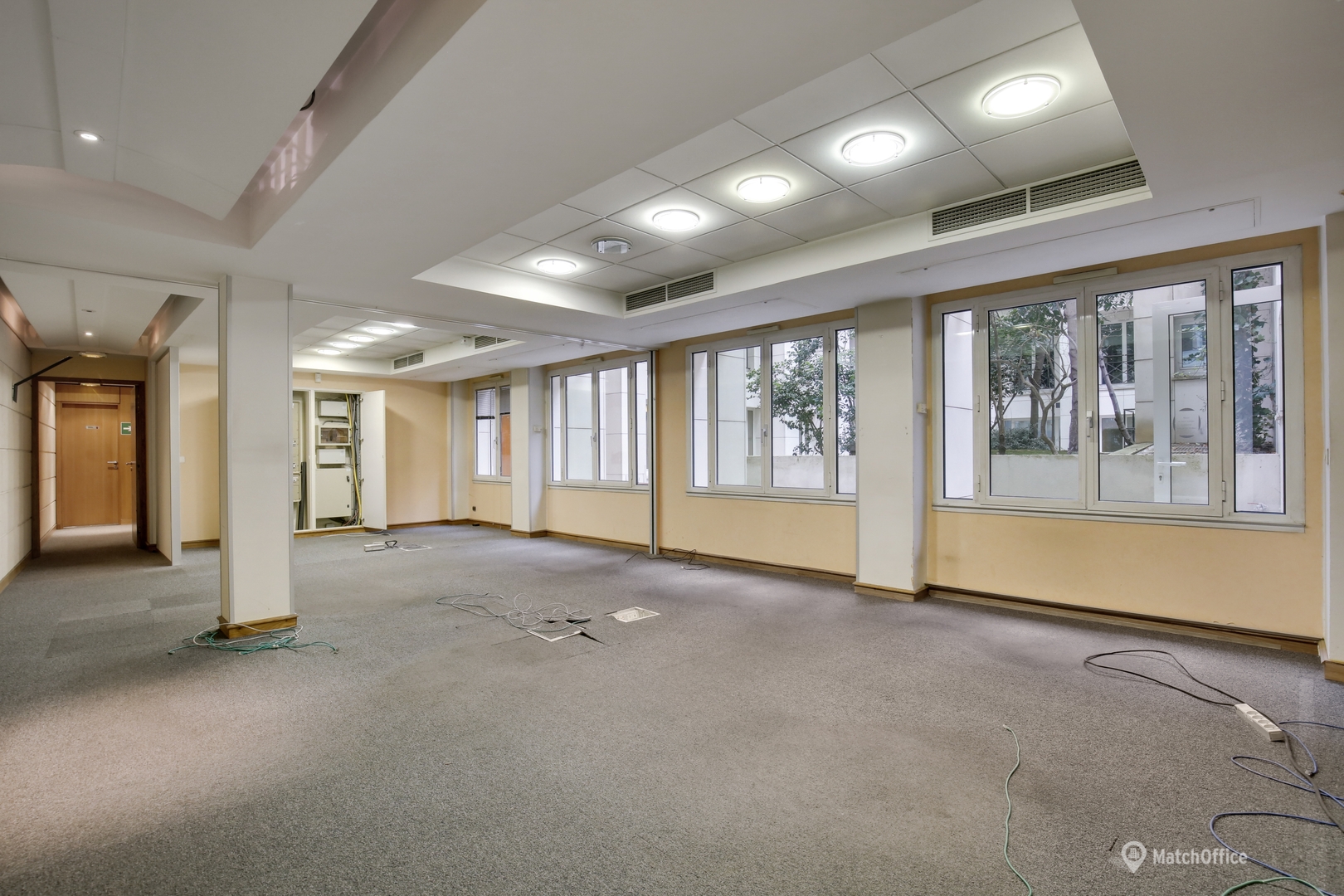 Coworking on 24 rue Cambacérès, Paris 8 for Rent | MatchOffice.com