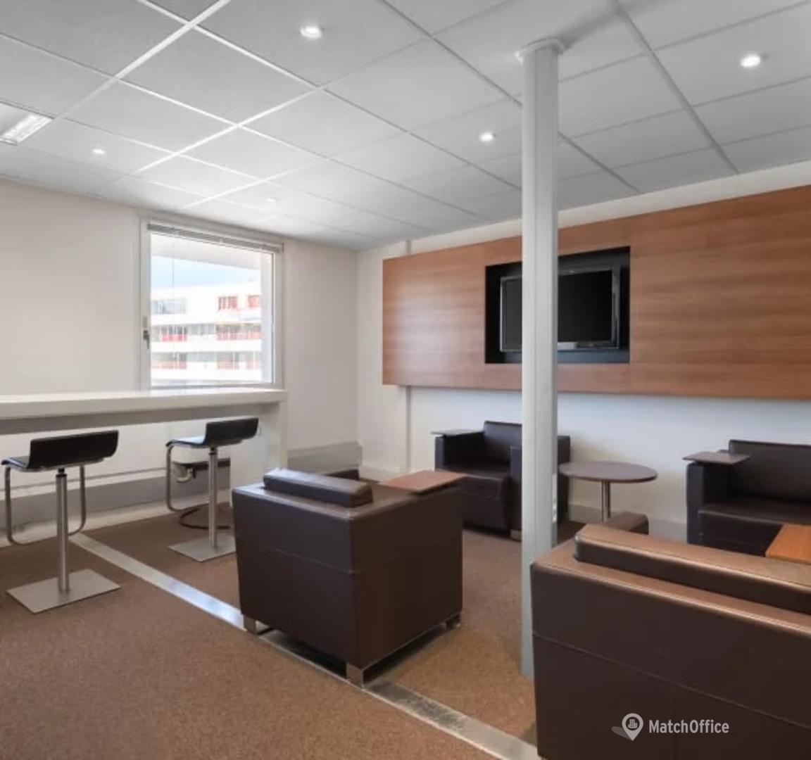 The Best Business Centers for Lease at Immeuble Nouvel’R, 455 Prom. des ...