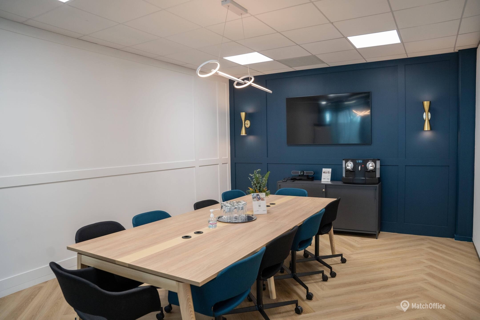 Louer bureau à Bordeaux, Rue Caroline Aigle 31, 100 m² - MachOffice.fr