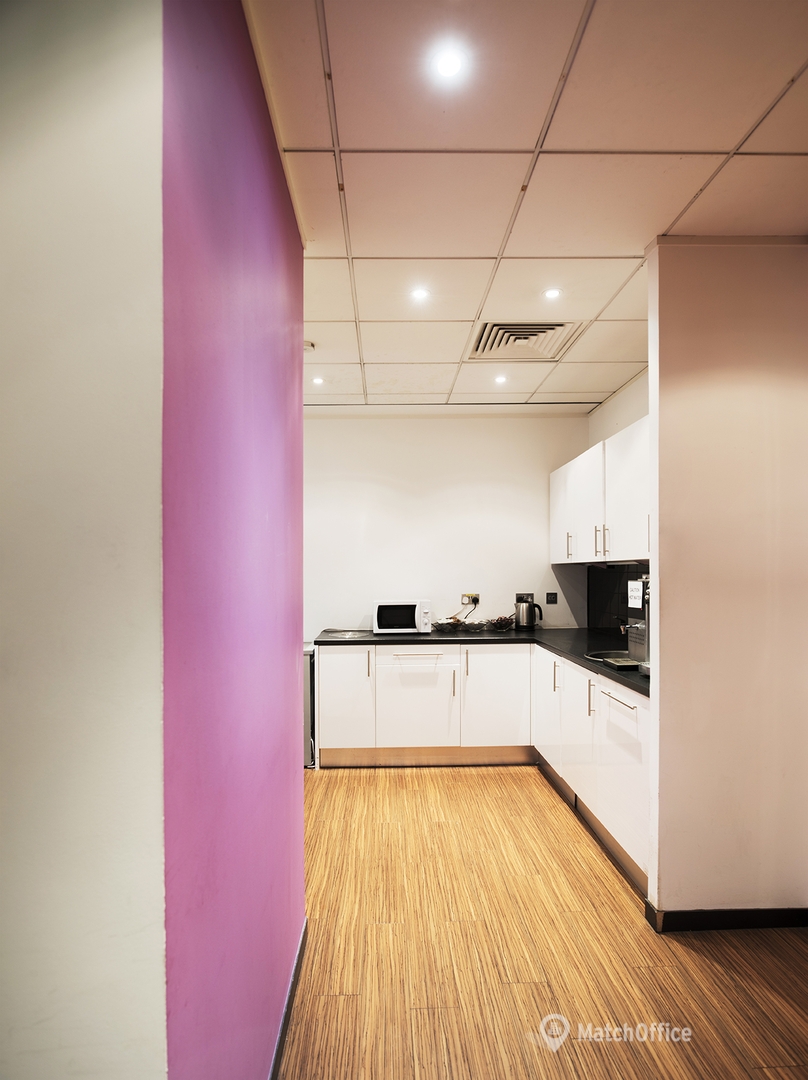 Bath Road 450, Heathrow, UB7 0EB City of London - Coworking spaces 80 ...