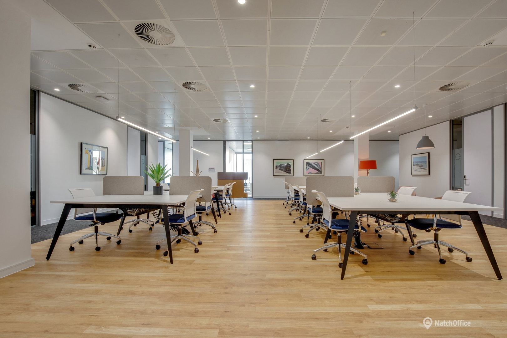 Shared Office Space on Centenary Way, Manchester for Rent | MatchOffice.com