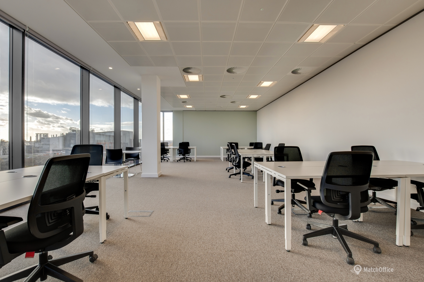 Shared Office Space on Centenary Way, Manchester for Rent | MatchOffice.com