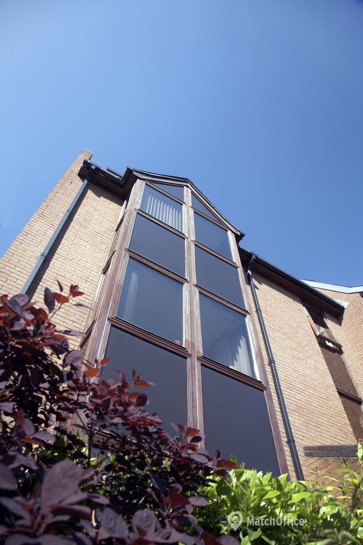 6 Buckingham Place, Bellfield Road West, Buckinghamshire, HP13 5HW High ...