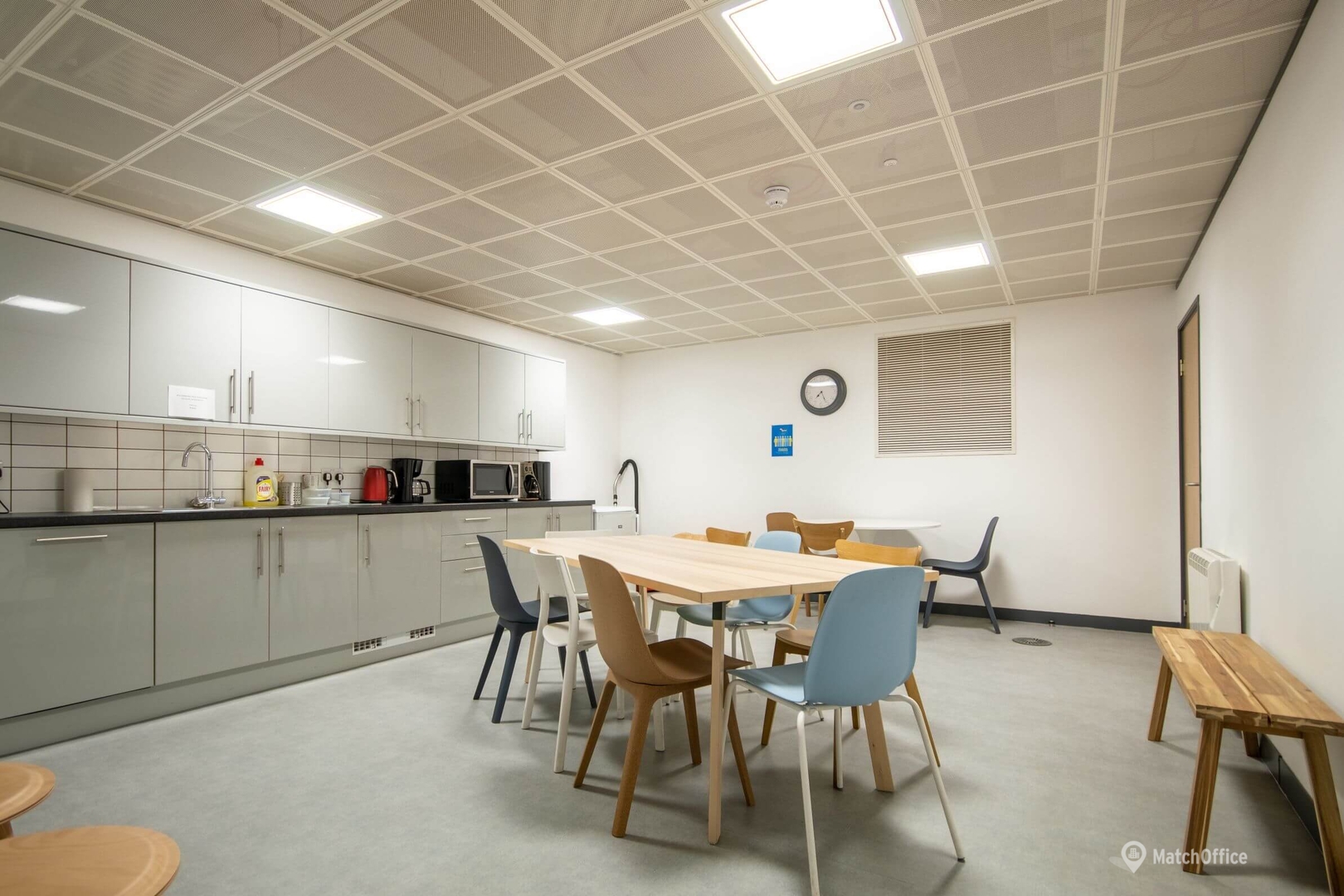 Basing View, RG21 4HG Hampshire - Business centre 12 m² MatchOffice.co.uk