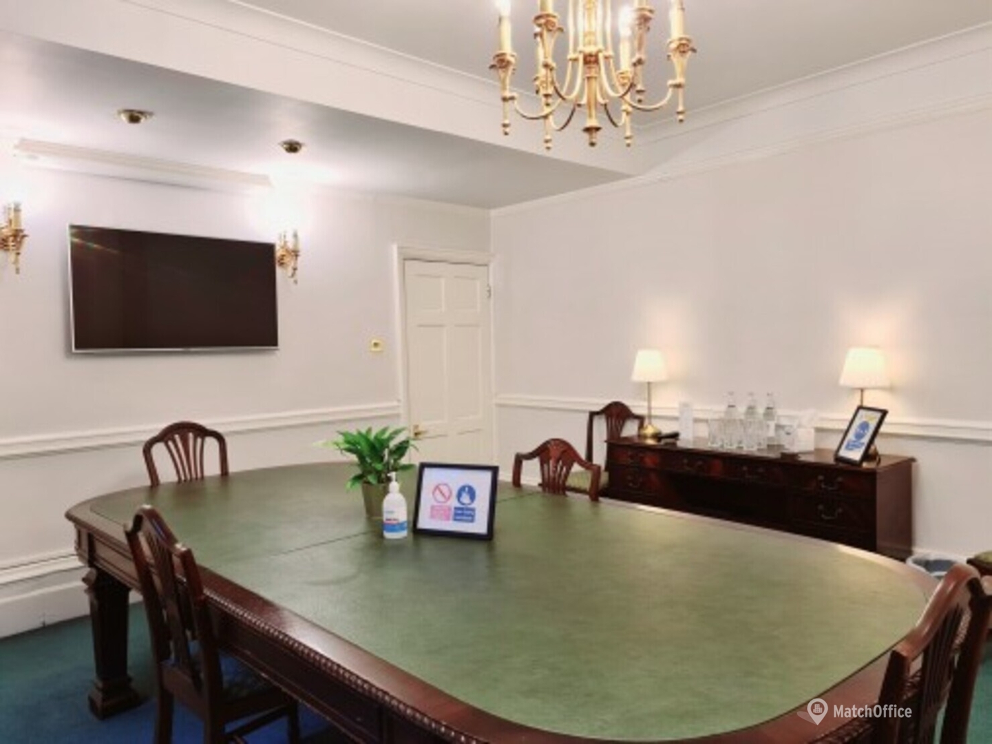 Guildhall Yard, EC2V 5AE The City of London - Business centre 40 m² ...