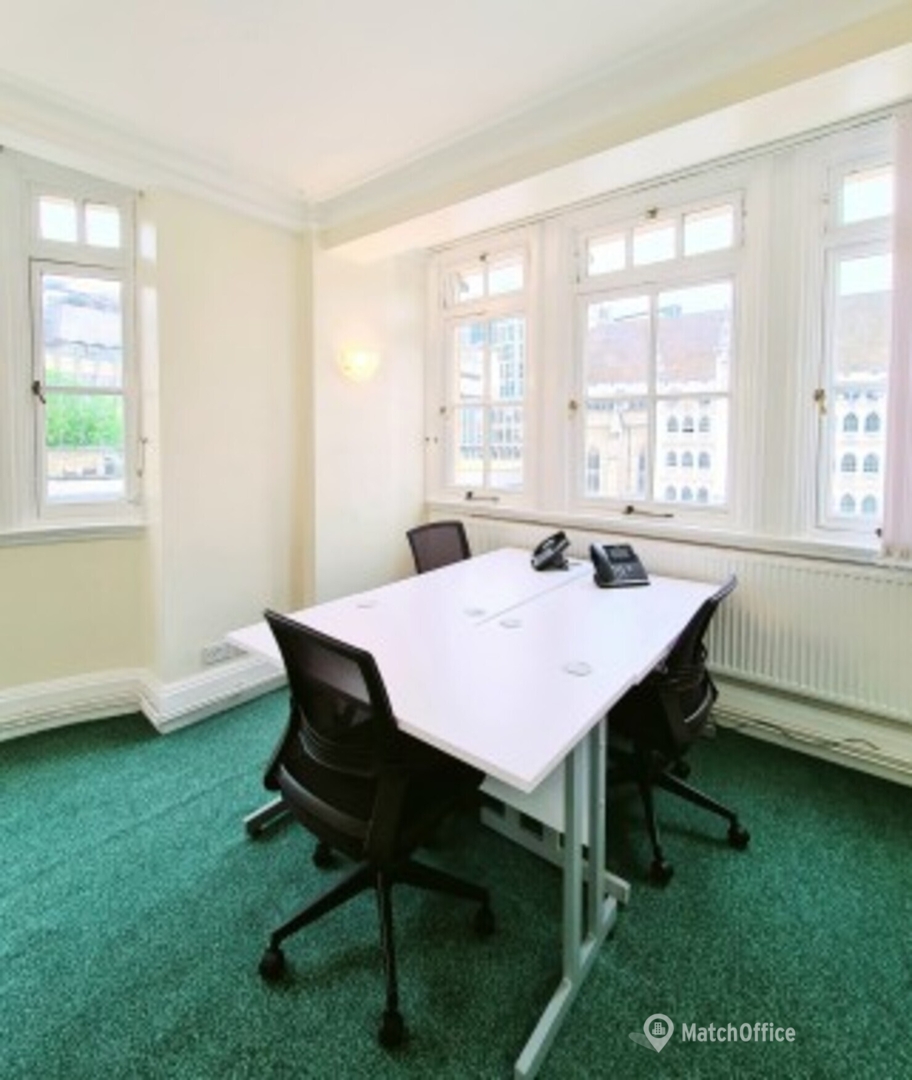 Guildhall Yard, EC2V 5AE The City of London - Business centre 40 m² ...