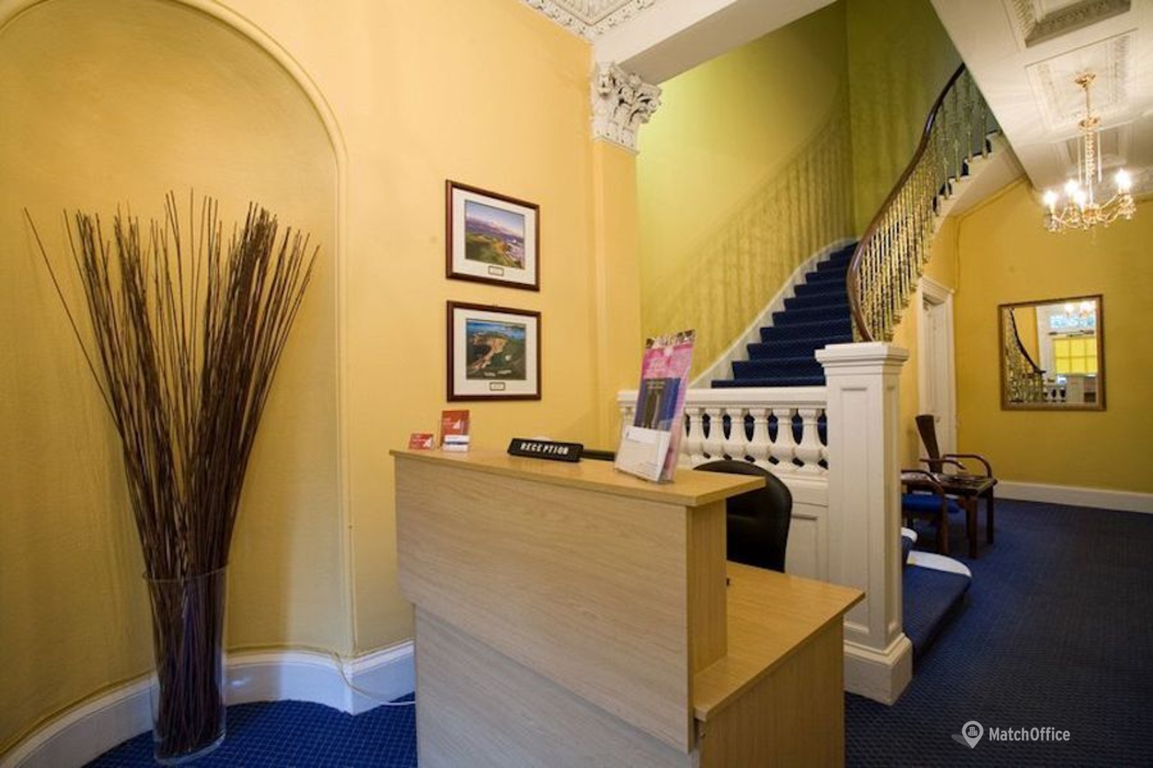 9 Newton Place, G3 7PR Glasgow Meeting room 7 m² at Matchoffice.co.uk