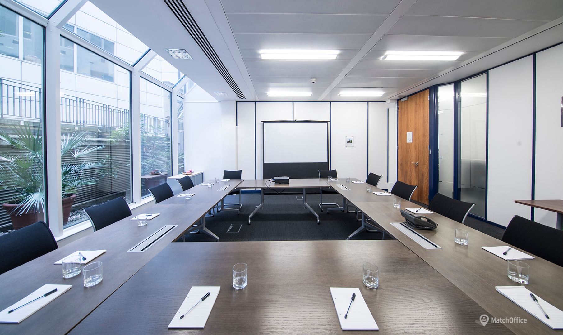 16 St Martin's le Grand, EC1A 4EN The City of London - Business centre ...