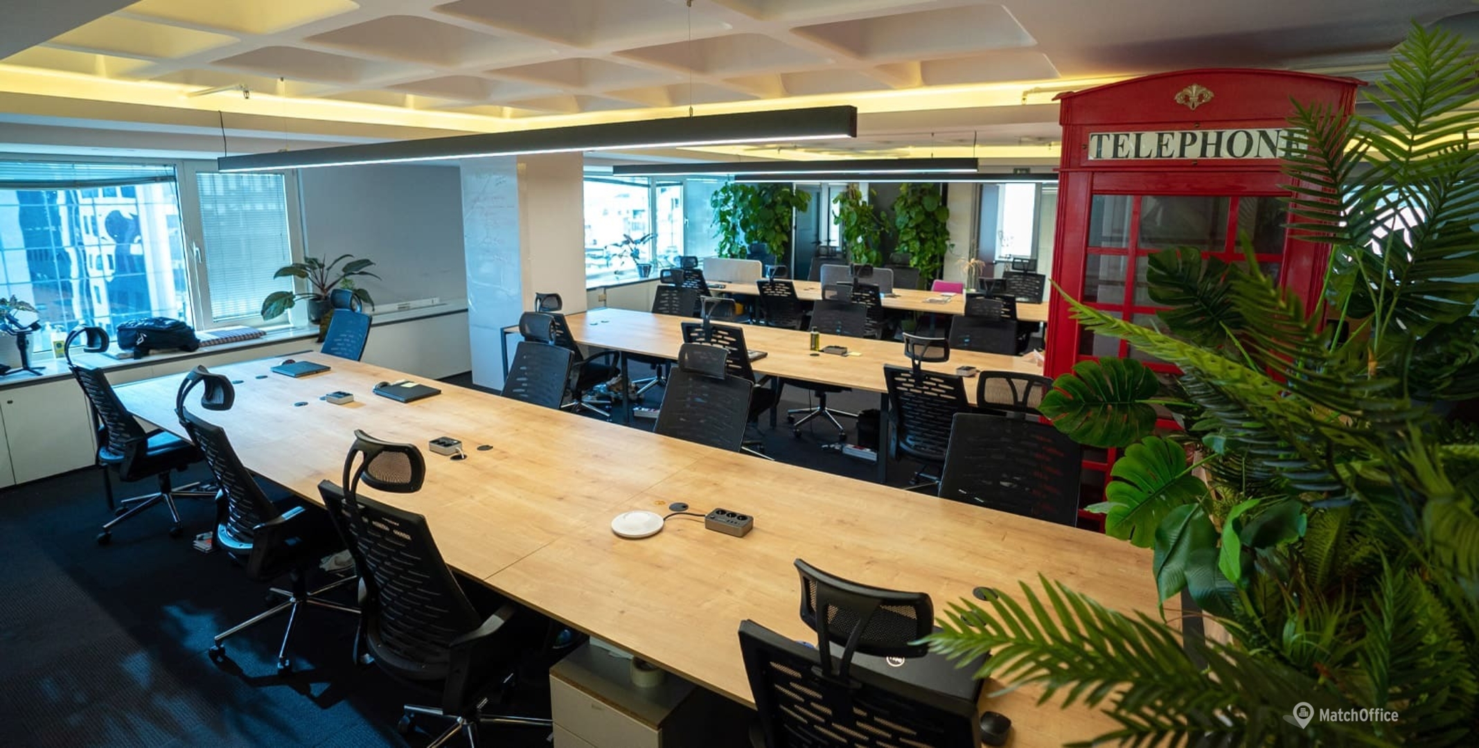 Service with our prestigious and fully equipped meeting rooms, 100m ...