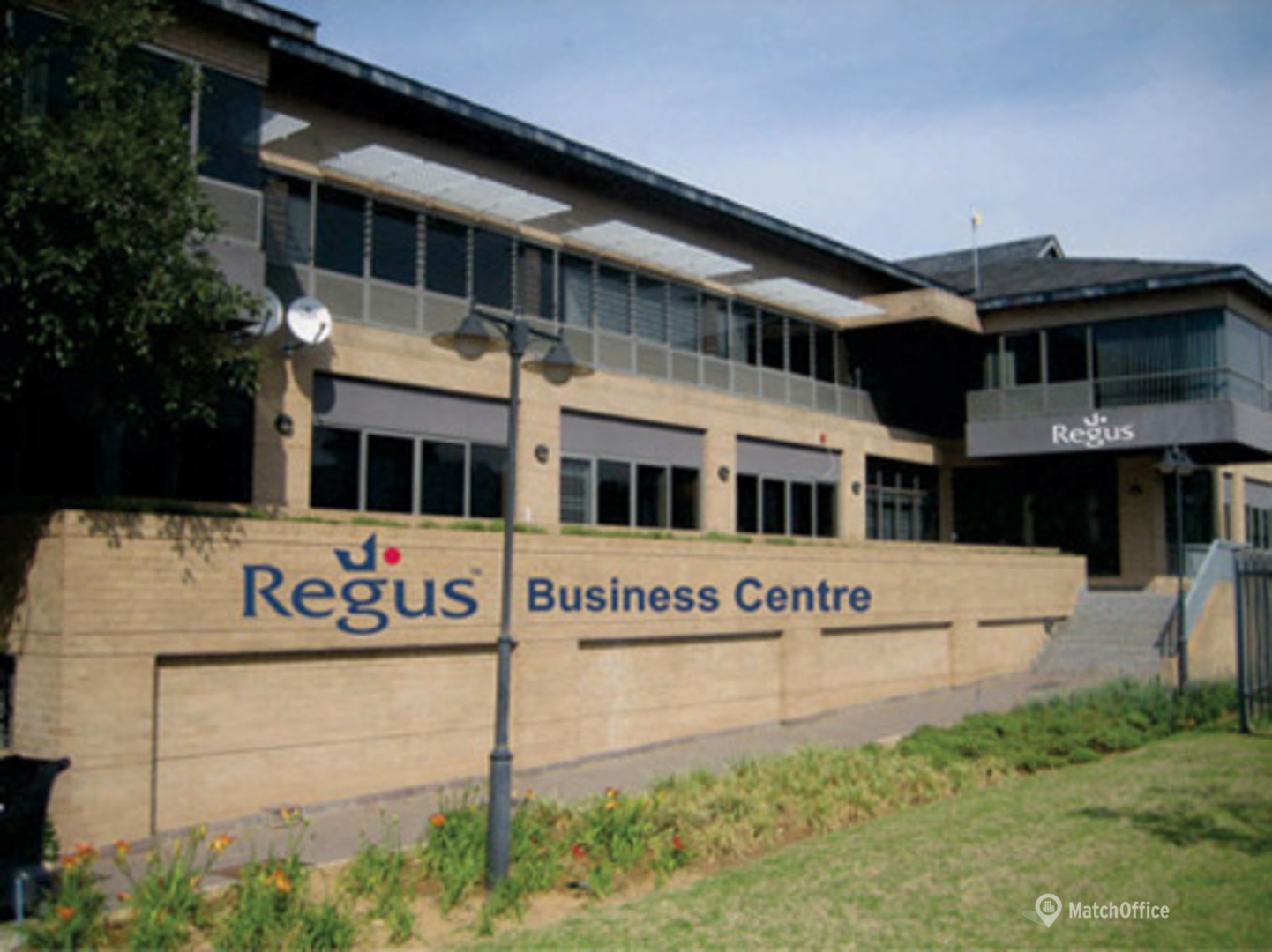Prestigious Conference Room for Find in Cnr Cedar road and Fourways ...